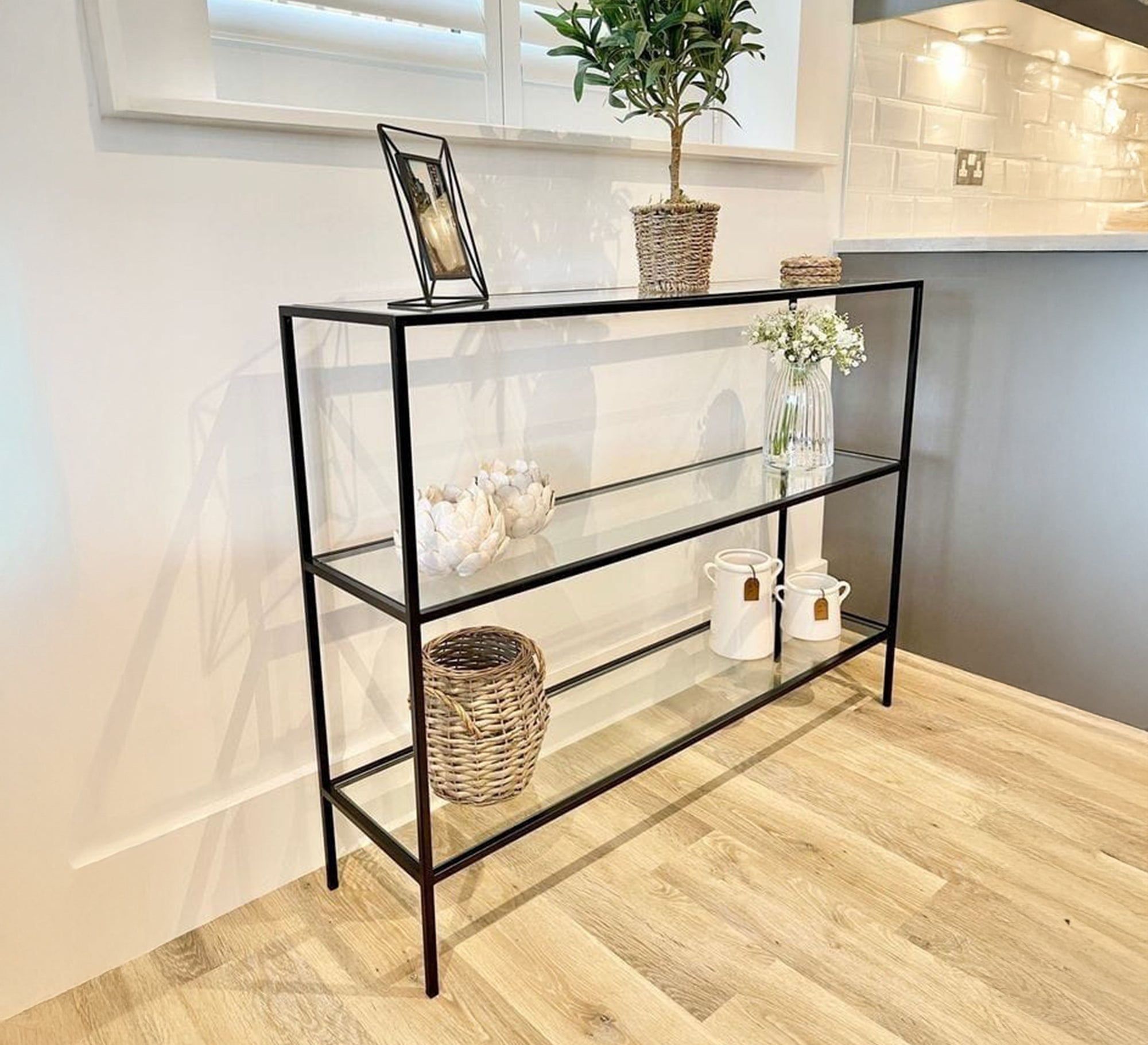 Entrance console with three glass shelves – Vitrine Furniture