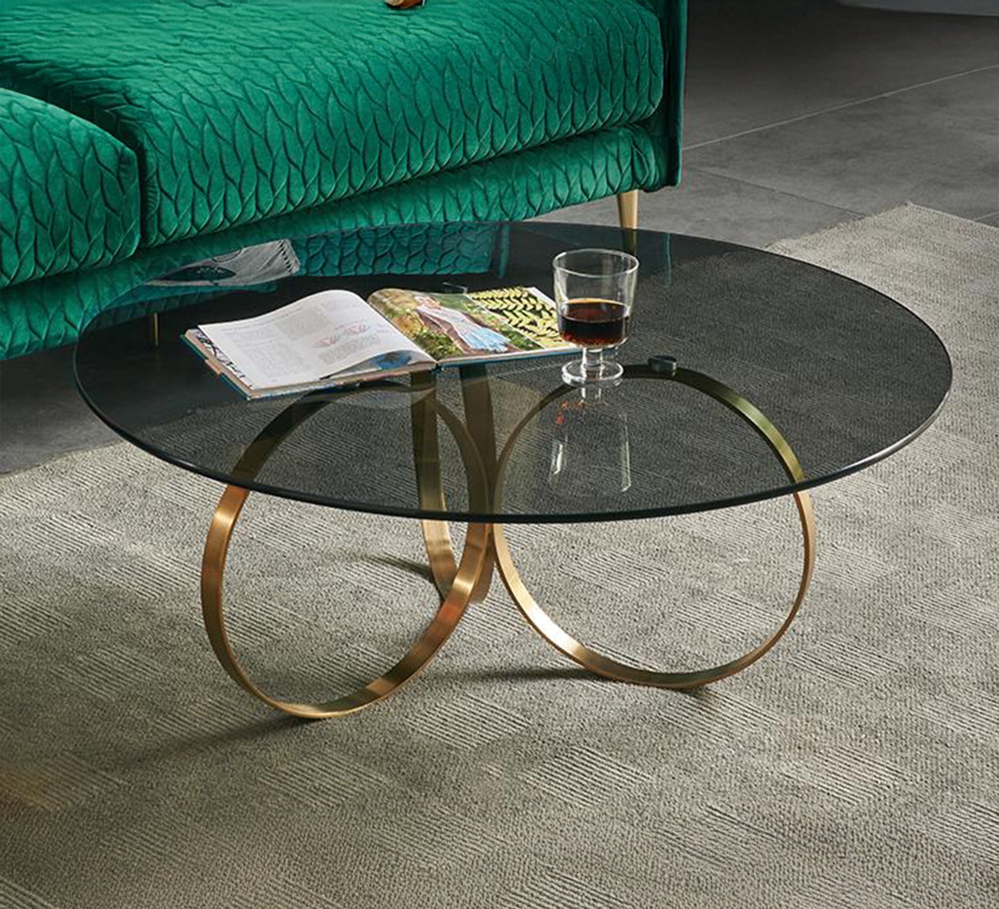 Table with three interlocking circles – Vitrine Furniture
