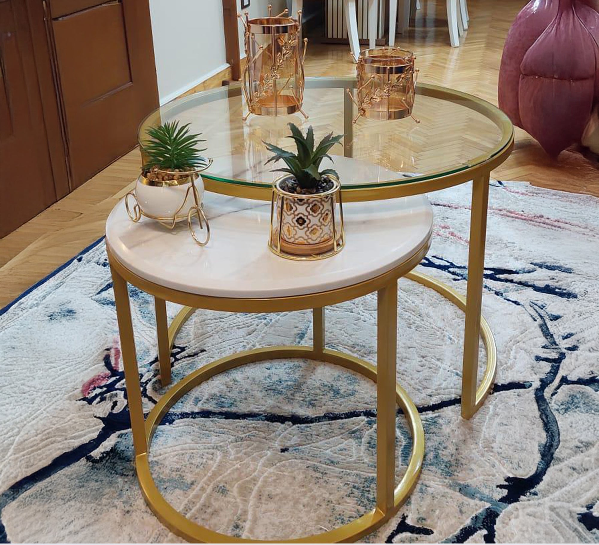 Two tables with interchangeable top materials – Vitrine Furniture