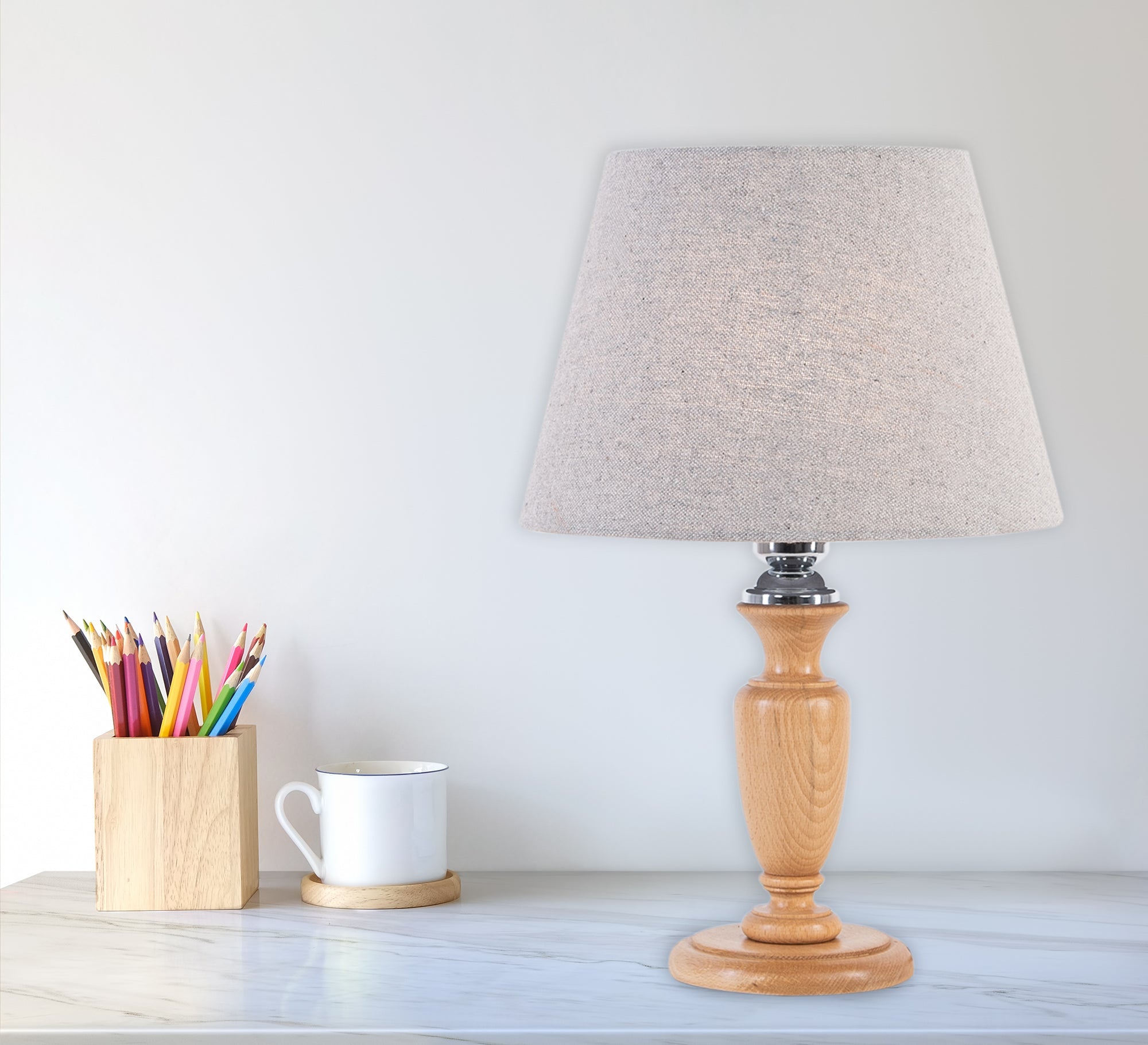 Wooden column desk lamp – Vitrine Furniture